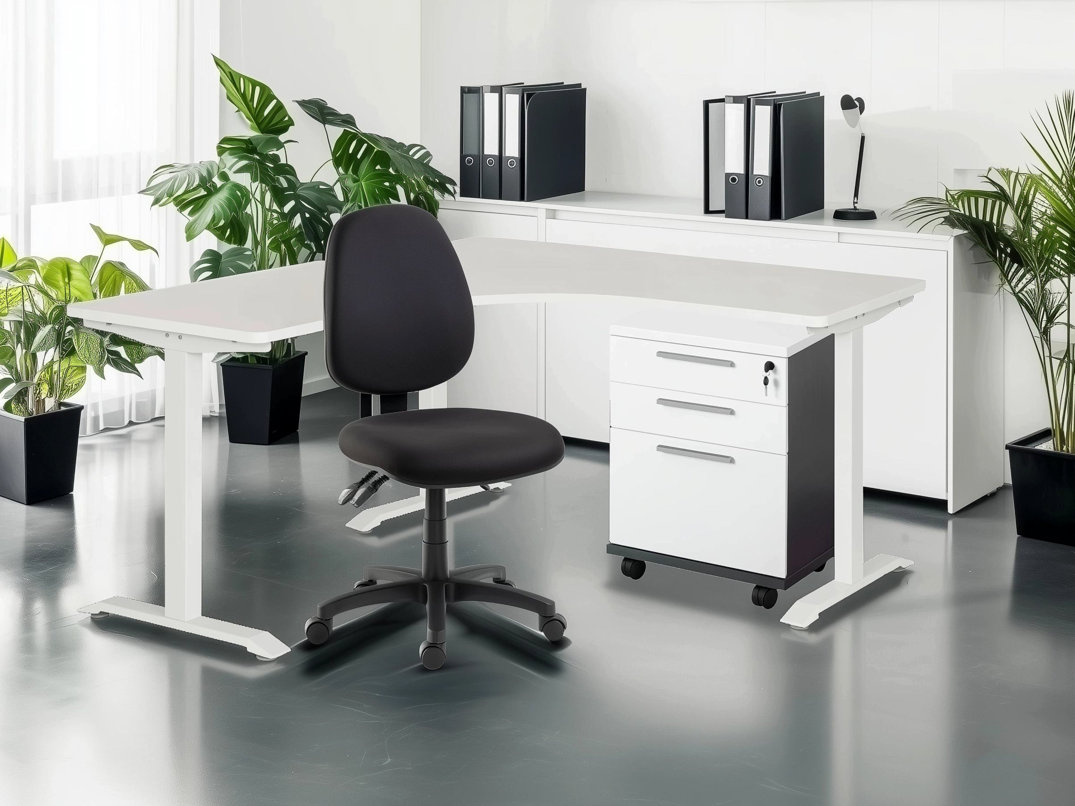 Amplify Your Workspace with Amplify Office Desks – Jasper J